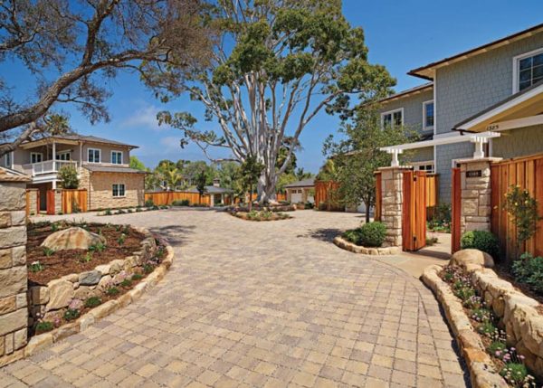 driveway-pillars-retaining-walls-pavers - Swiss Designs Construction